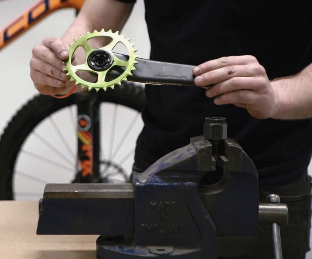 Cinch Direct Mount Chaining Installation – Race Face