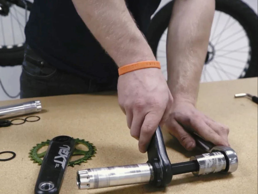 Race Face Cinch Crank Installation (30mm spindle)